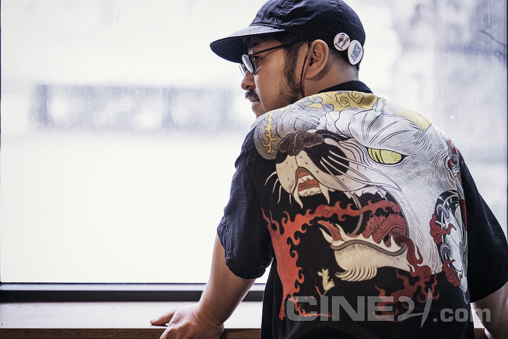 BIFAN #8호 [폐막작 인터뷰] ‘모두의 노래’ 시미즈 타카시 감독, 따라 부르기 쉬운 노래로 공포를 조성하다